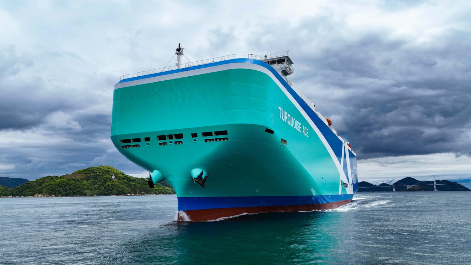 海上公試 Sea Trial「 TURQUOISE ACE 」MOL LNG燃料自動車船「BLUE」シリーズ | 海峡俯瞰
